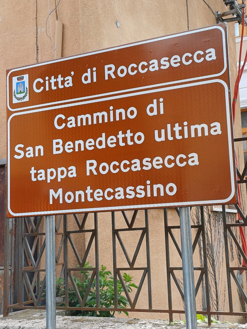 ROCCASECCA - Nuova segnaletica sulla Terra dei Cammini - Il Giornale ...