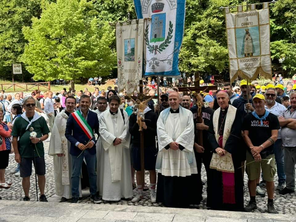 𝐑𝐎𝐂𝐂𝐀𝐒𝐄𝐂𝐂𝐀 - 𝐆𝐢𝐨𝐫𝐧𝐚𝐭𝐚 𝐬𝐭𝐨𝐫𝐢𝐜𝐚: 𝐞𝐧𝐭𝐫𝐚𝐧𝐨 𝐚𝐬𝐬𝐢𝐞𝐦𝐞 𝐚 𝐂𝐚𝐧𝐧𝐞𝐭𝐨 𝐥𝐞 𝐝𝐮𝐞 ...