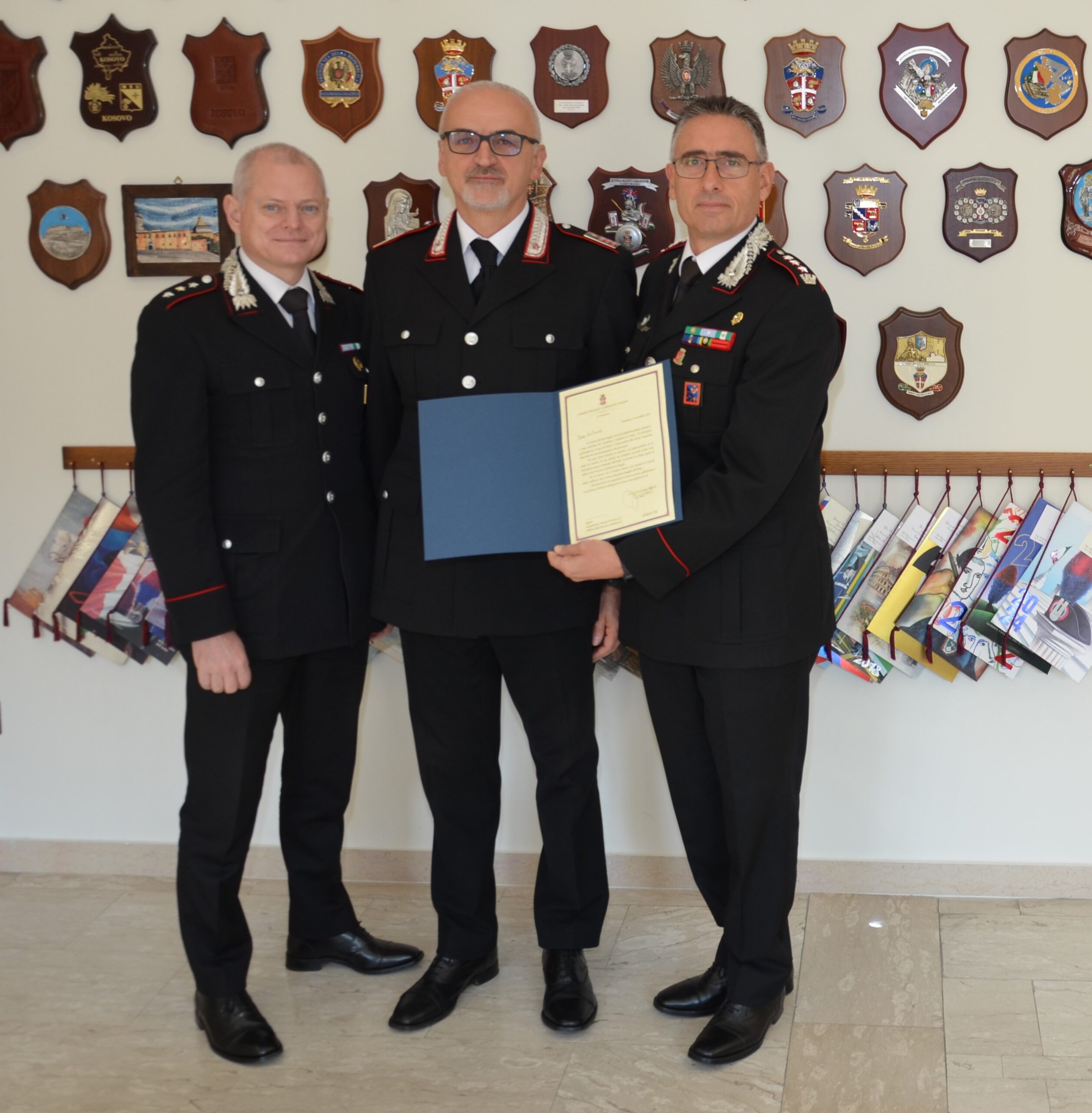 𝐅𝐑𝐎𝐒𝐈𝐍𝐎𝐍𝐄 - 𝐂𝐚𝐫𝐚𝐛𝐢𝐧𝐢𝐞𝐫𝐢, 𝐢𝐥 𝐋𝐮𝐨𝐠𝐨𝐭𝐞𝐧𝐞𝐧𝐭𝐞 𝐌𝐮𝐬𝐞𝐥𝐥𝐚 𝐥𝐚𝐬𝐜𝐢𝐚 𝐥'𝐀𝐫𝐦𝐚 - Il ...